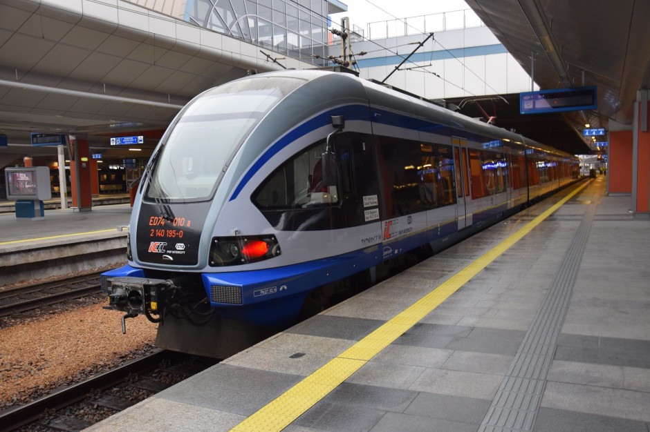 Pasażerowie pojadą pierwszymi ED74 po modernizacji na przełomie roku