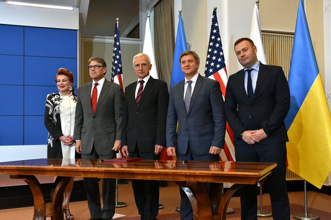Polska, USA i Ukraina zawarły gazowy sojusz Polska, USA i Ukraina zawarły gazowy sojusz
