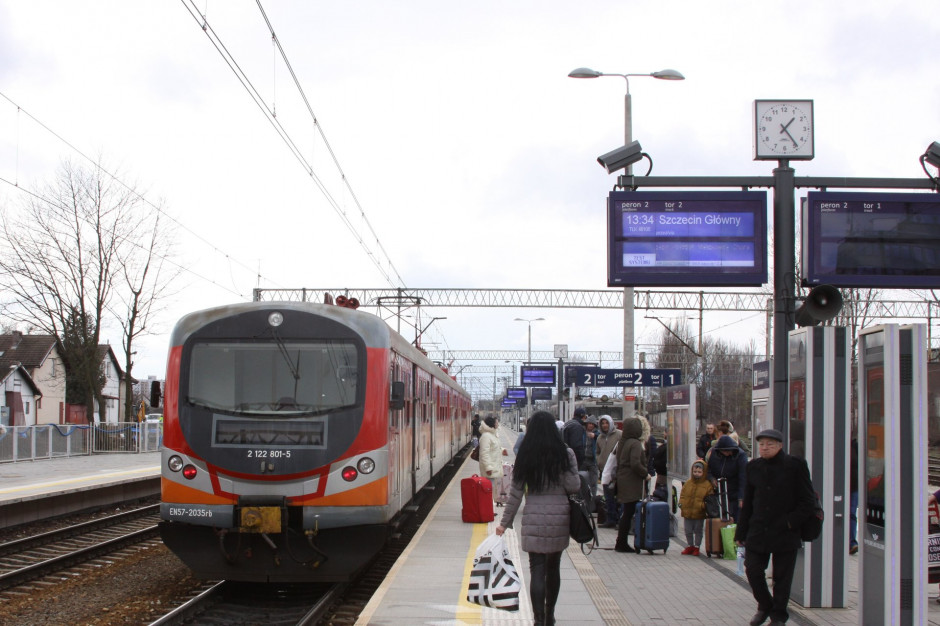 Nowoczesne urządzenia w służbie podróżnych. PKP PLK wydadzą ponad 180 ...
