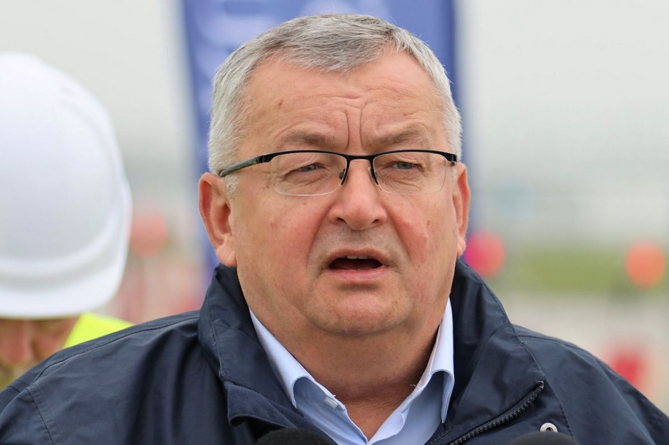 Adamczyk: Awaria kolei dotknęła ok. 80 proc. ruchu kolejowego w Polsce