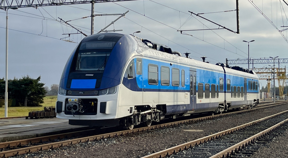 Pierwszy pociąg Pesy dla Kolei Czeskich na testach w Żmigrodzie