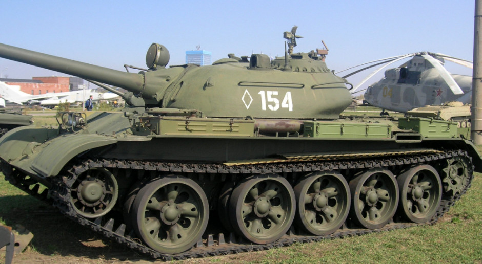Rosjanie przerzucają na front zabytkowe czołgi T-54