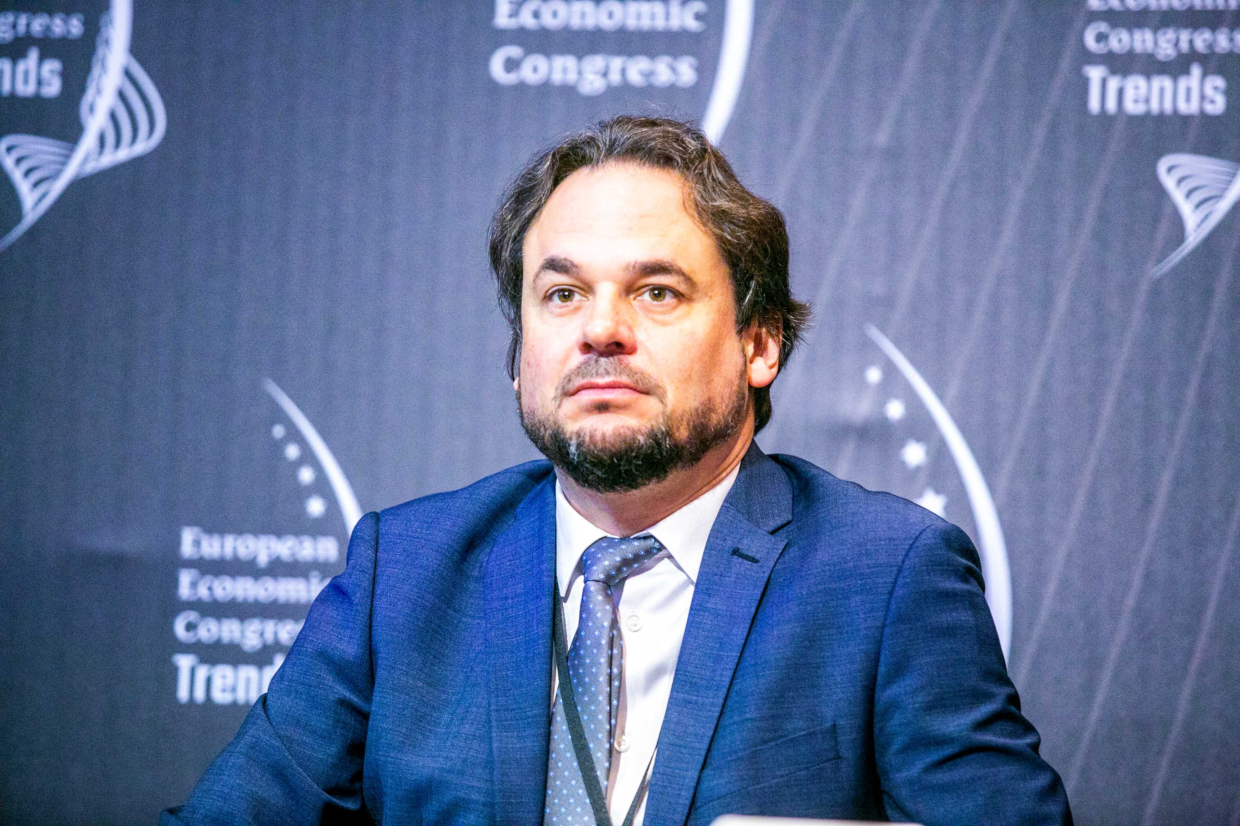 Raport ze stanu polskich dróg, kolei i portów nie jest jednoznaczny