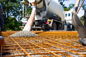 Mariusz Adamek - prezes zarządu w Cement Ożarów