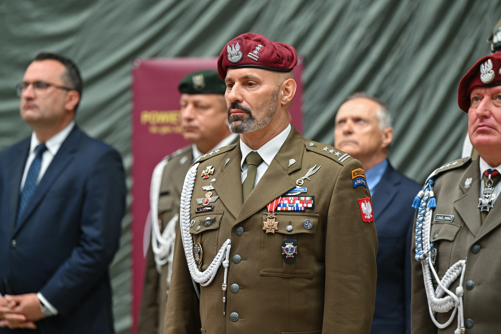 Kiedyś pobił policjanta, dziś został dowódcą elitarnej jednostki Wojska ...