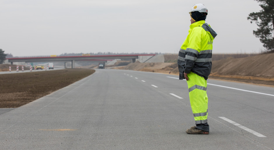 Czołowa polska spółka budowlana z niewielkim spadkiem zysku. Mocno ...