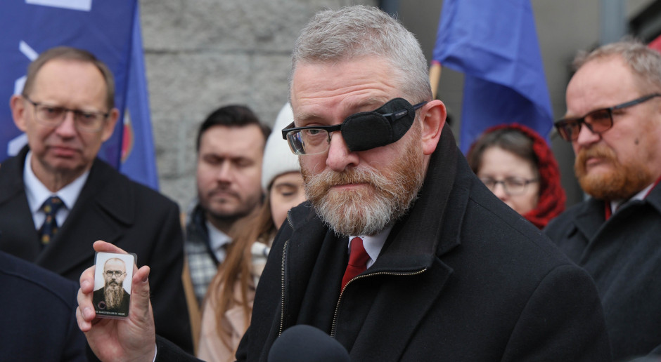 W najnowszym sondażu Braun wyprzedził Konfederację. W Sejmie tylko ...