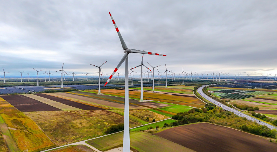 Miliardy z KPO na wsparcie energetyki w Polsce. "Taryfy będą rosły wolniej"